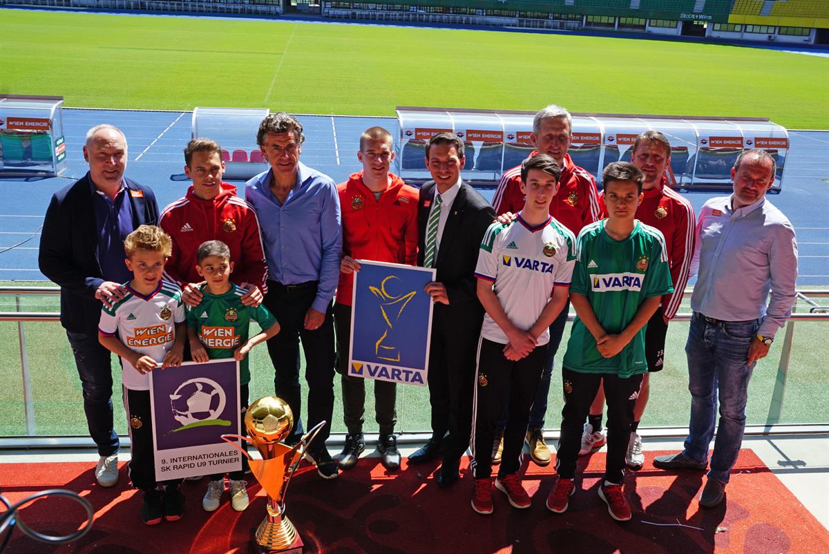 SK Rapid MediaInfo 059/2016: Rapid und VARTA laden zum 4. Int. SK Rapid U15 VARTA Turnier | Das ...